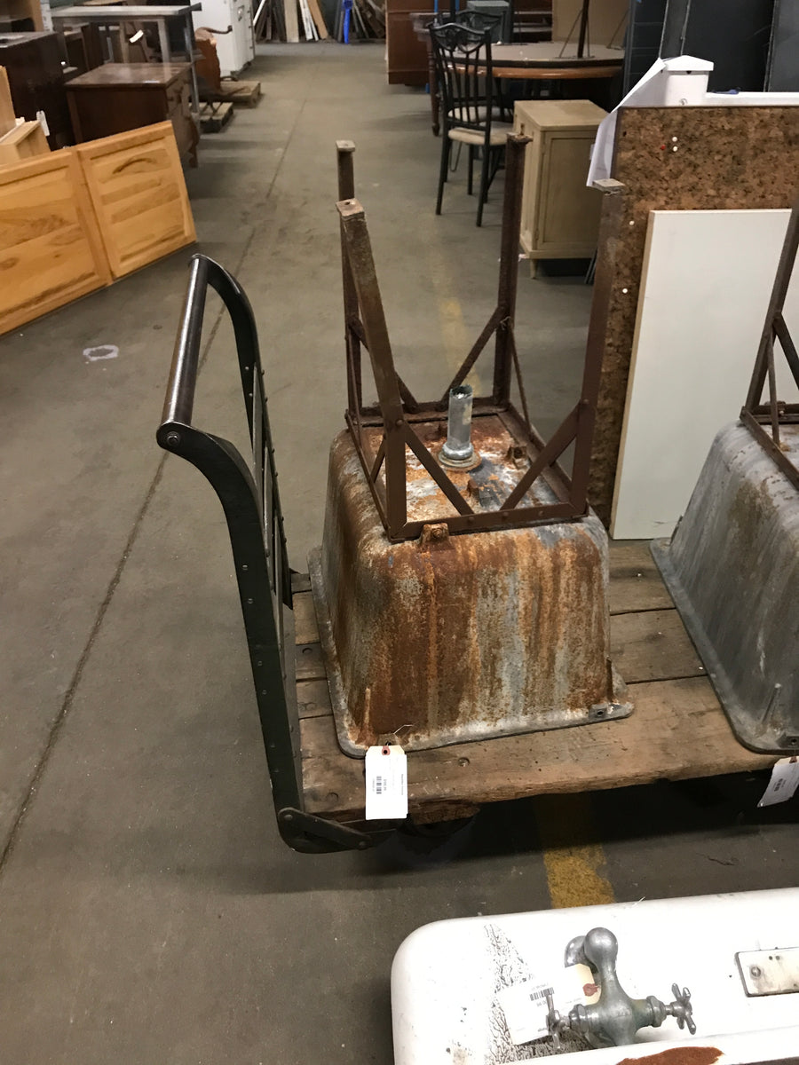 Cast Iron Utility Sink on Legs 20" x 24" – Rebuilders Xchange